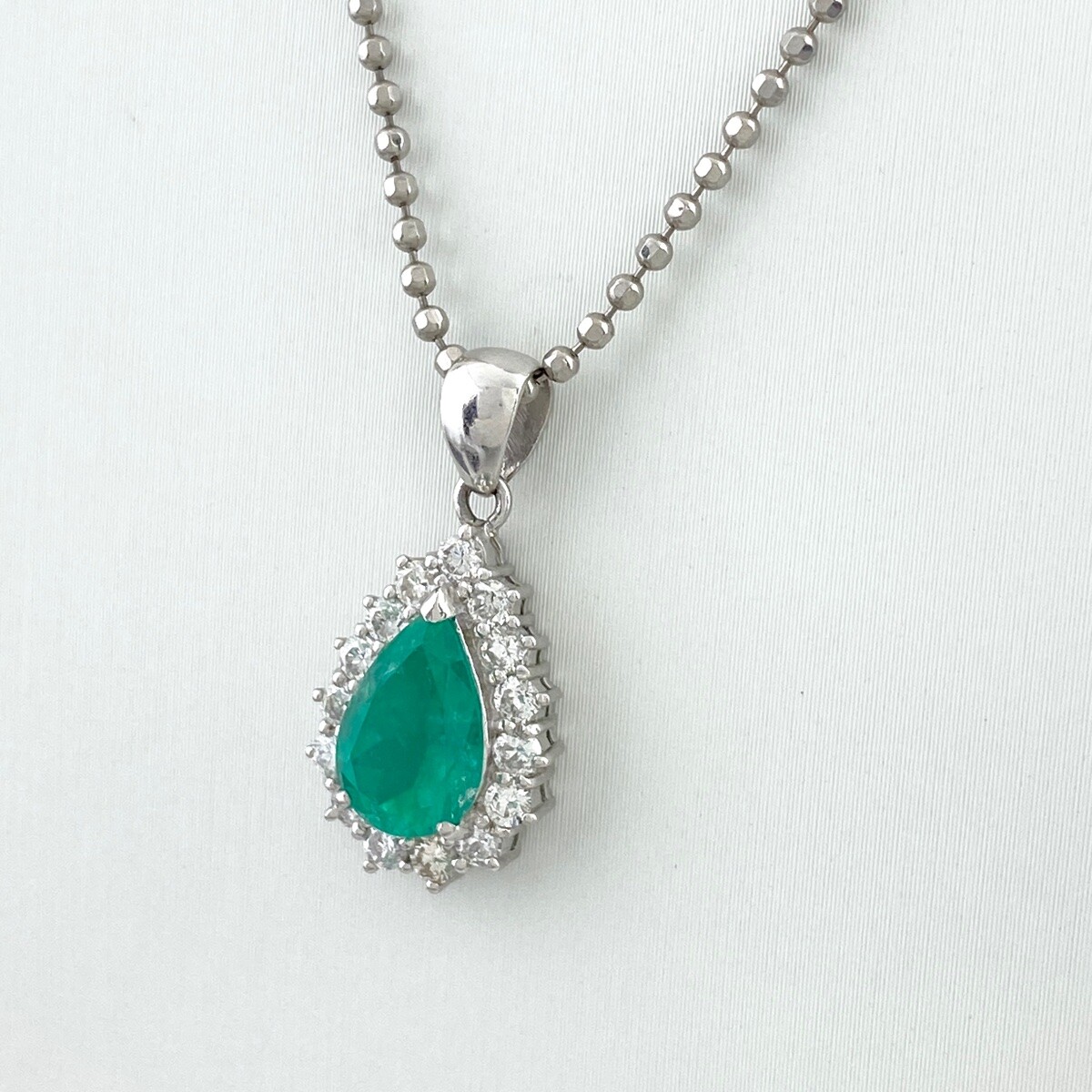 Emerald design necklace Platinum Pendant melee diamon… - Gem