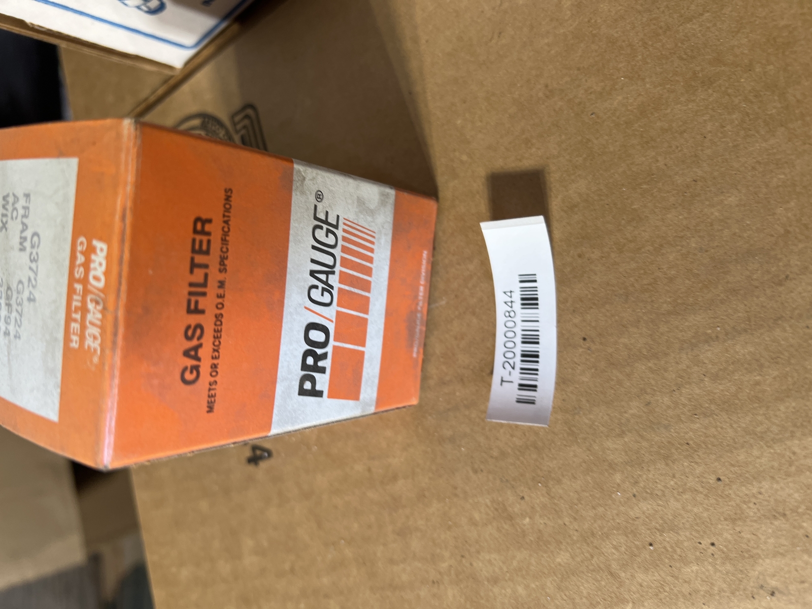 WIX 33082 - Fuel filter cross reference