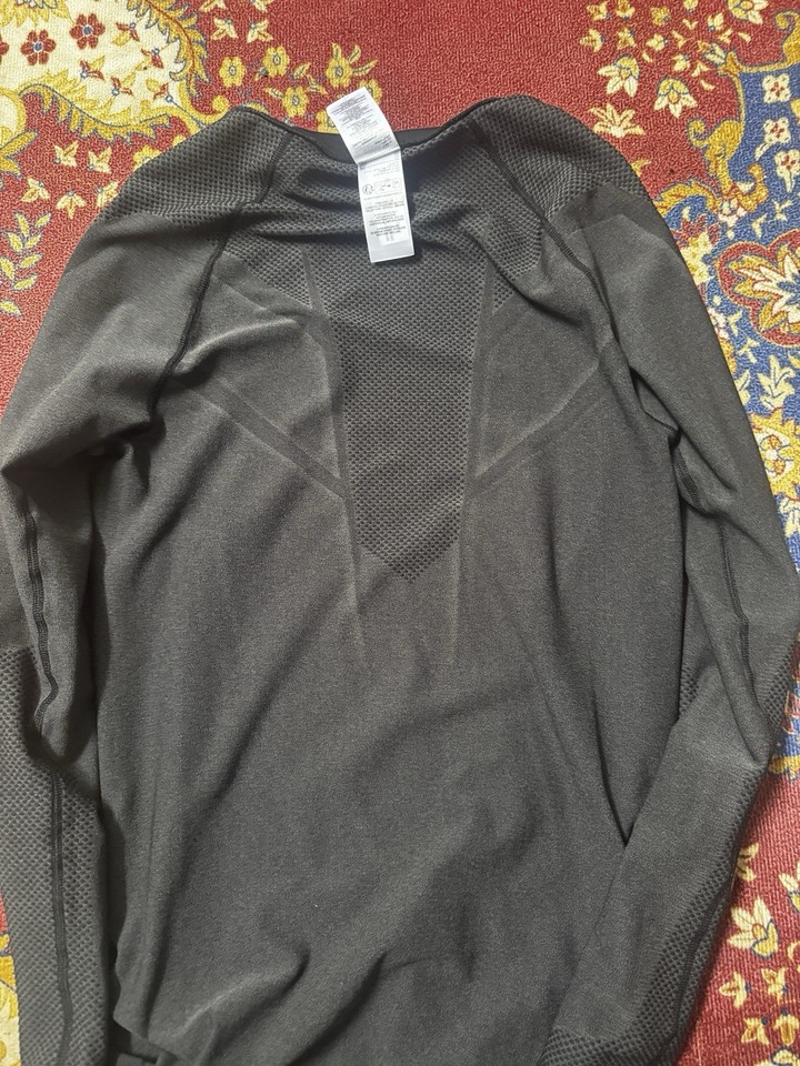 Gymshark Onyx V5 Midnight Long Sleeve Size Small | eBay