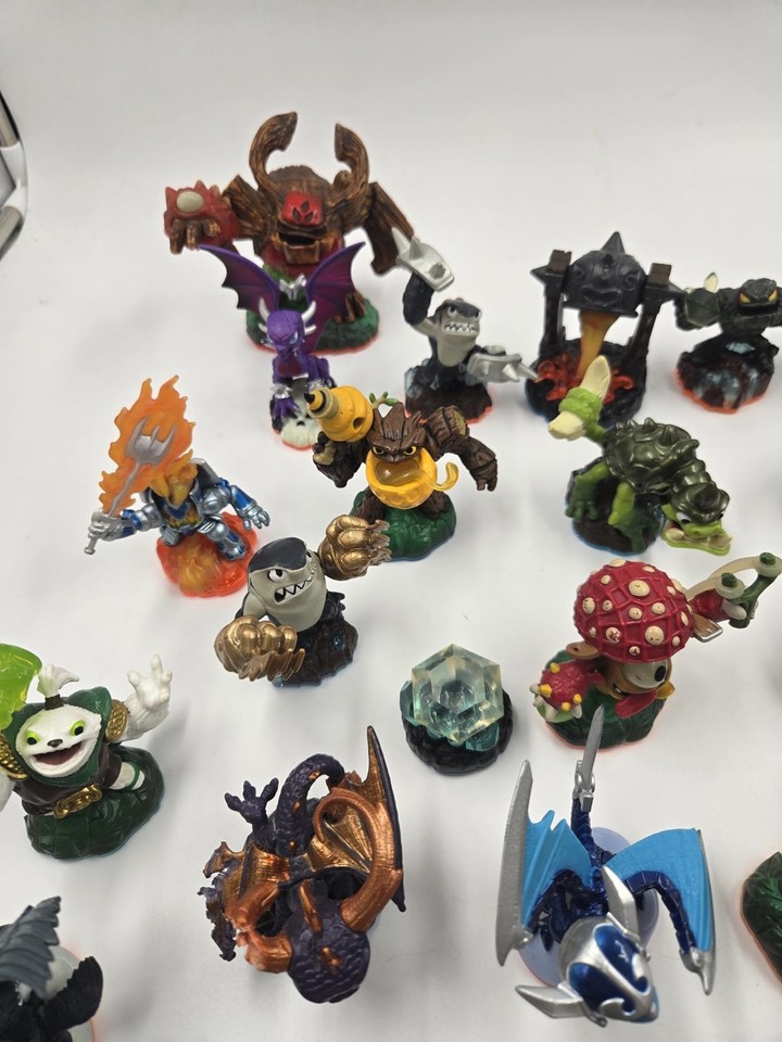 Lot of 45 Assorted Skylanders Figures Activision | eBay