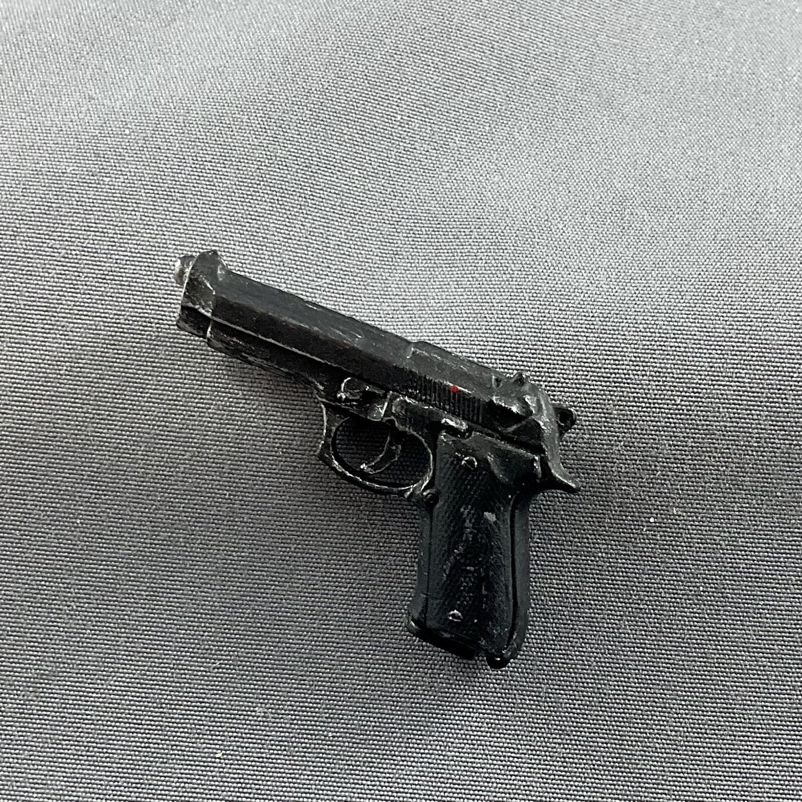 Hot Toys 1/6 - Beretta M9 Pistol - W026 | eBay