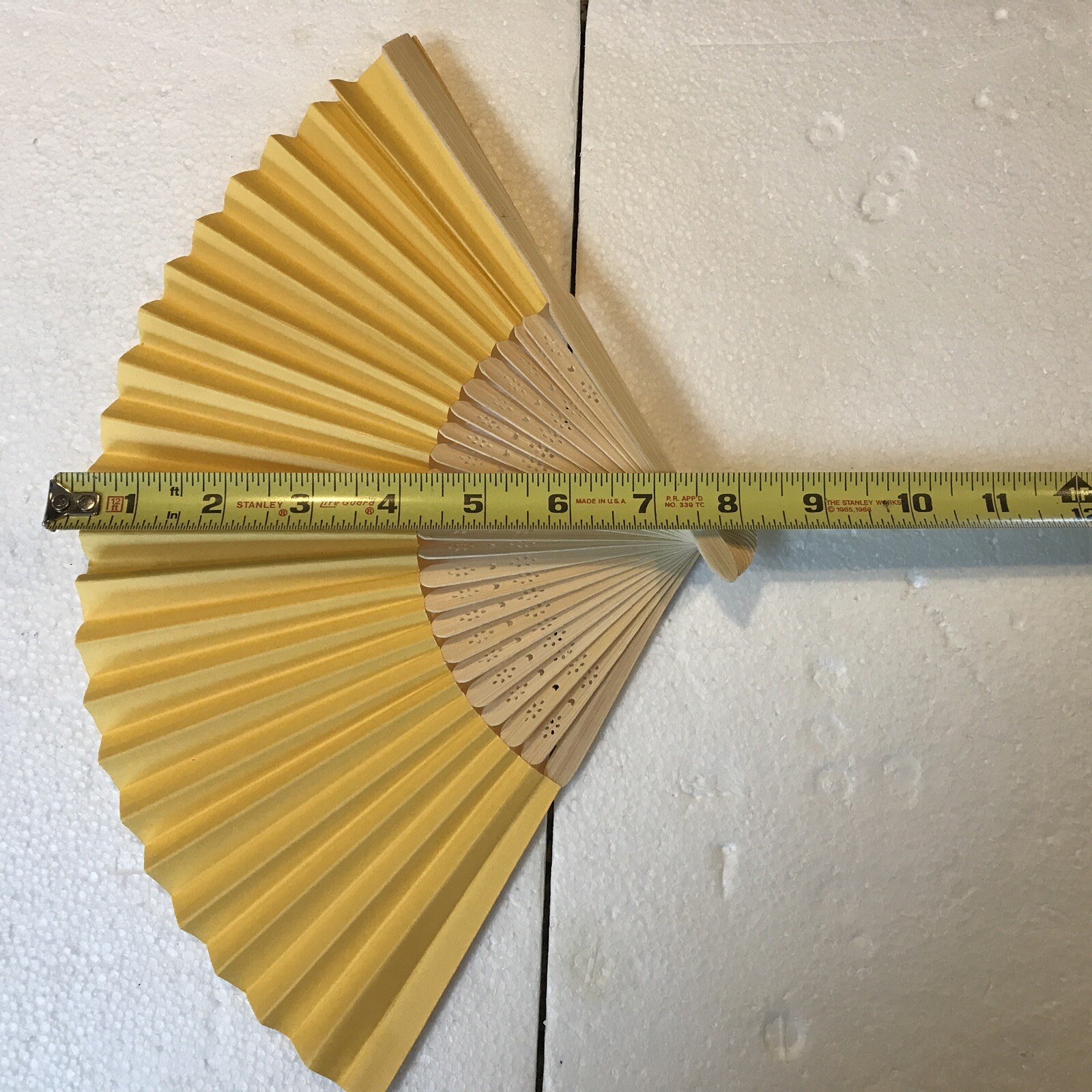 Hand Held Splayed Yellow fans, Lot Of 26 Fans. Great For Weddings, Art ...