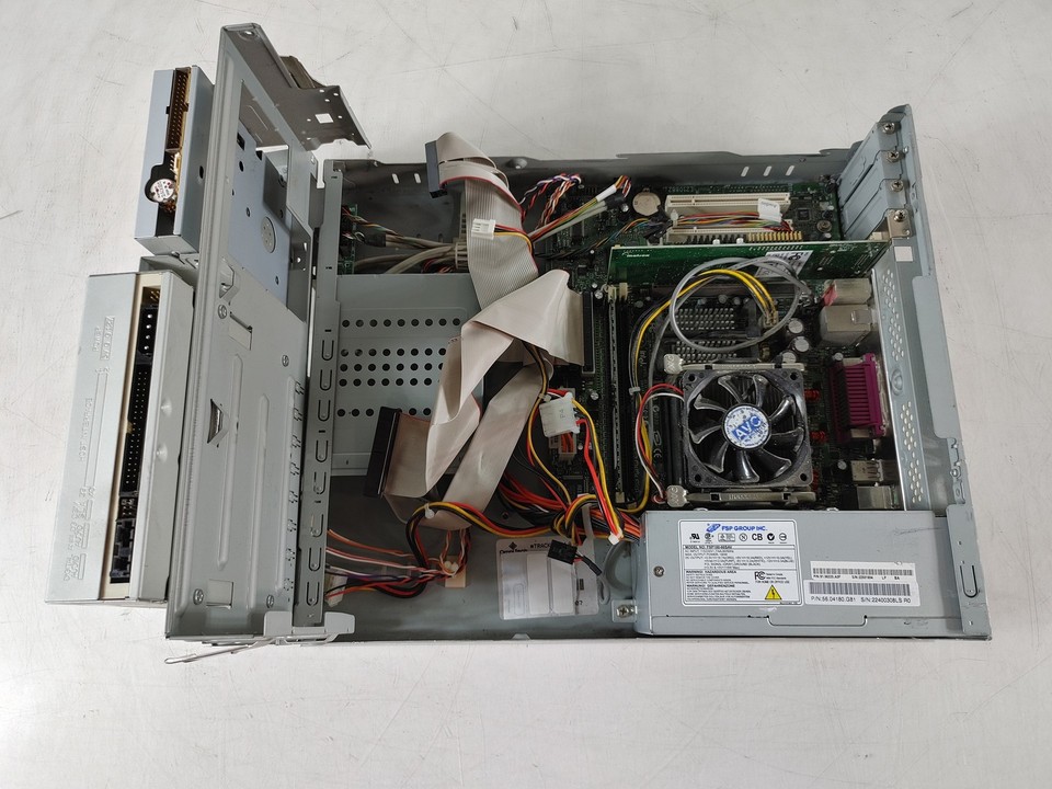 Vintage Omni Tech OTC-H2111D00 Pentium 4 1.8 GHz 256 MB DDR RAM Desktop ...