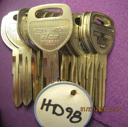 OLD ANTIQUE VINTAGE 13 PC NEW OLD STOCK HD98 UNCUT CAR KEY BLANKS ILCO ...