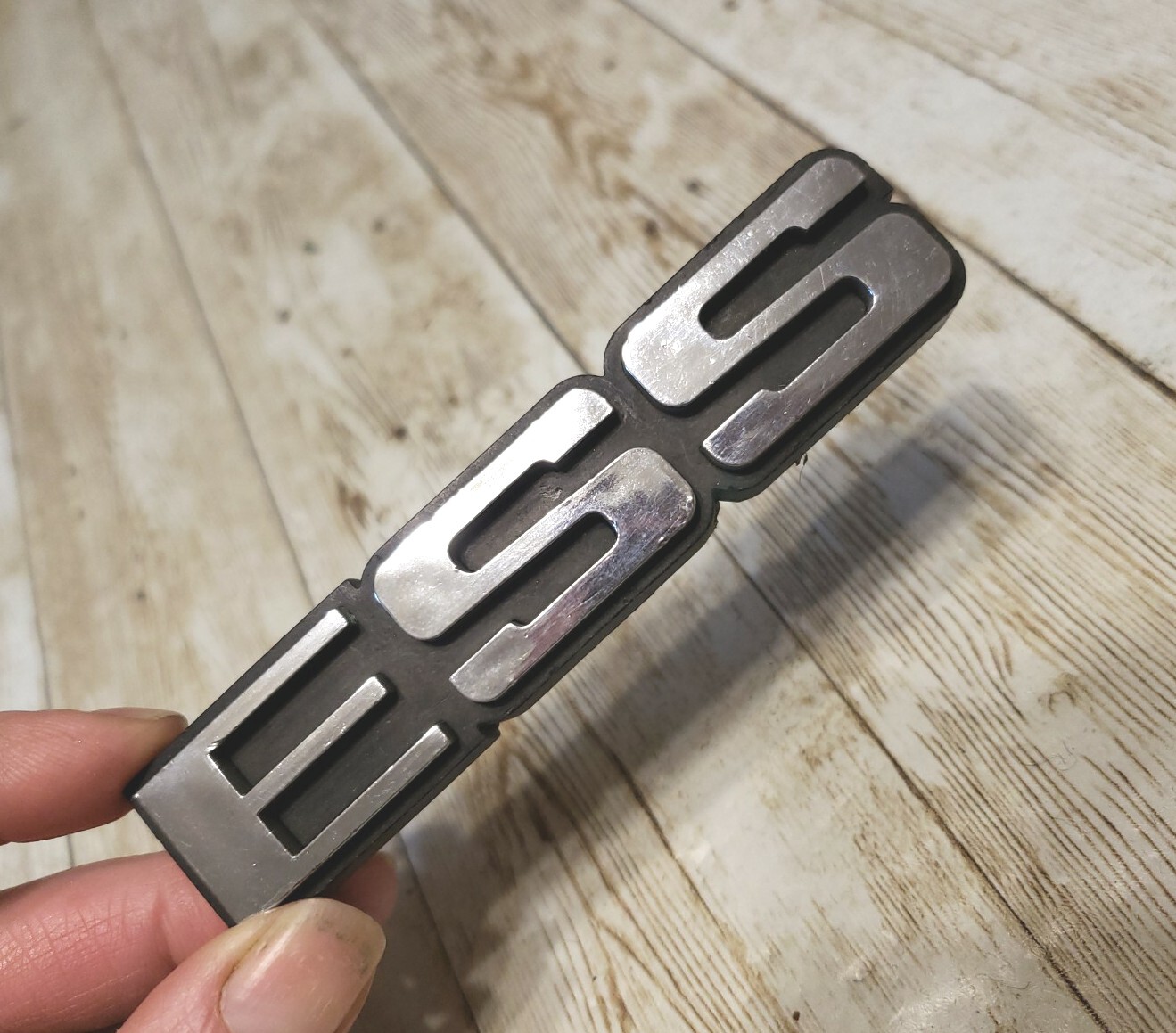 Original 1978 Ford Granada ESS Fender Emblem Badge Logo Nameplate OEM ...