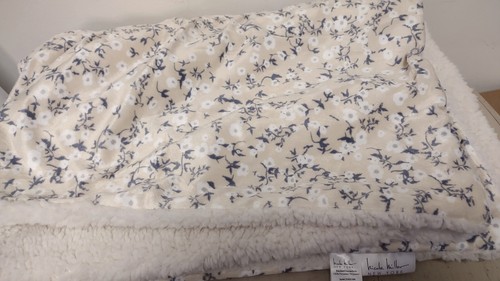 Nicole Miller Soft Warm Plush Throw Blanket Beige Floral Print Sherpa ...