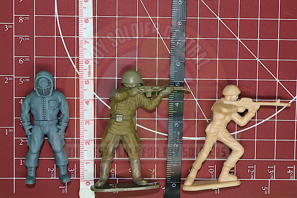 Squid Game Toy Soldiers - Squid Game Worker Frontman Miniatures 54mm (1 ...