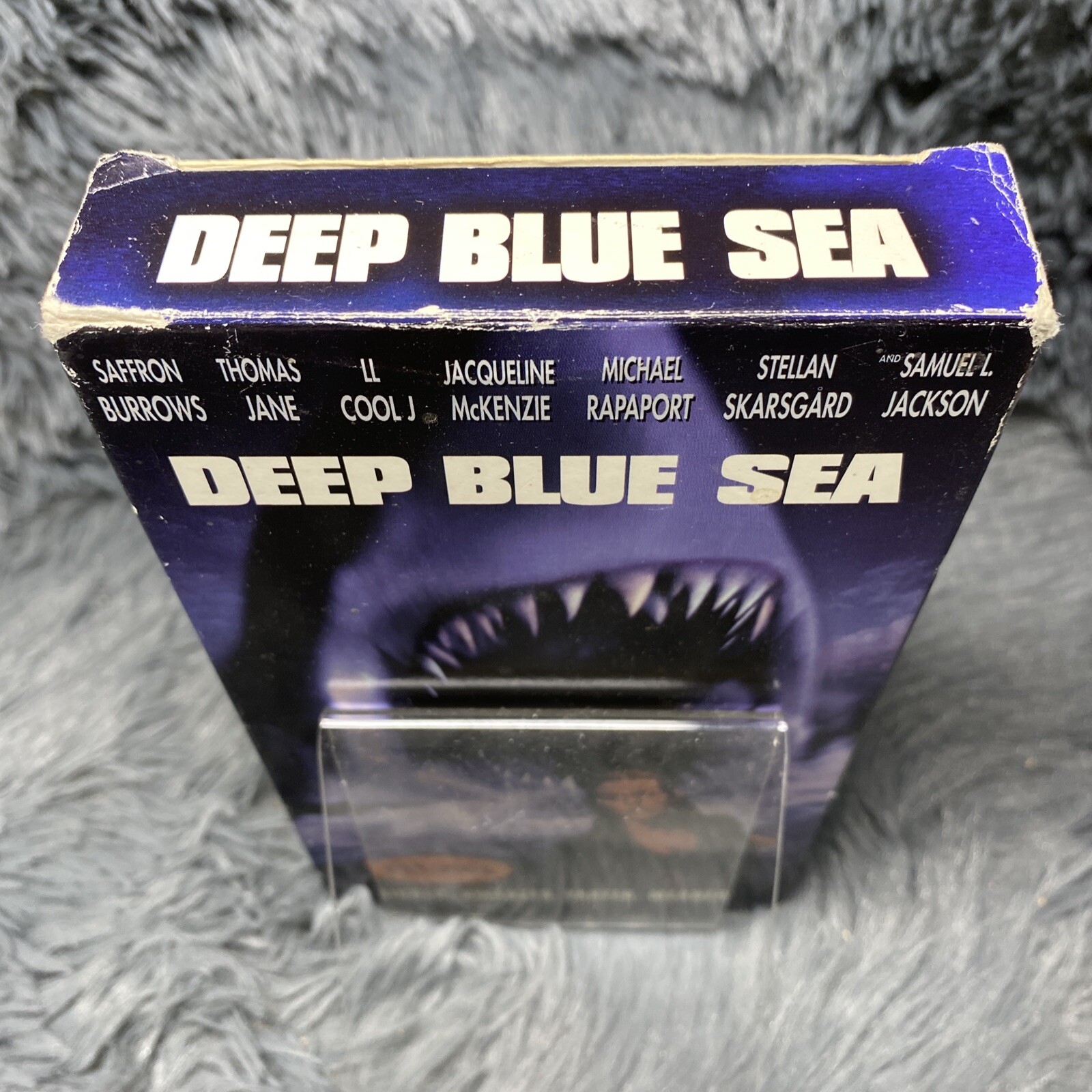 Deep Blue Sea VHS 2000 Video Saffron Burrows Thomas Jane LL Cool J ...