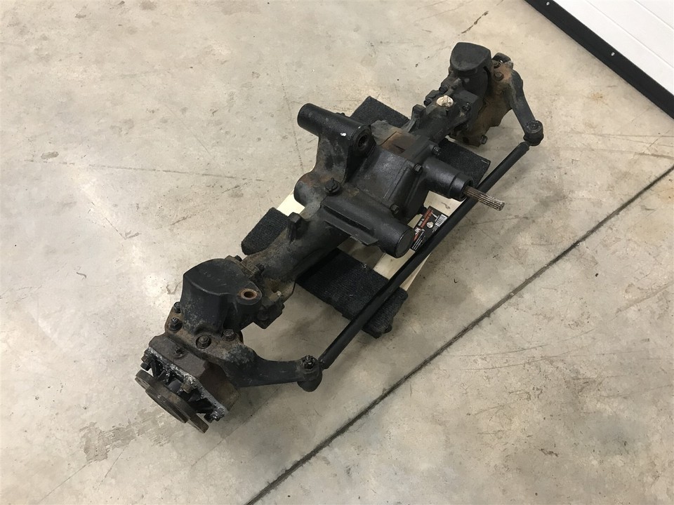 JOHN DEERE FRONT AXLE MFWD 4X4 4WD AM132865 X575 X585 X595 X728 X748 ...