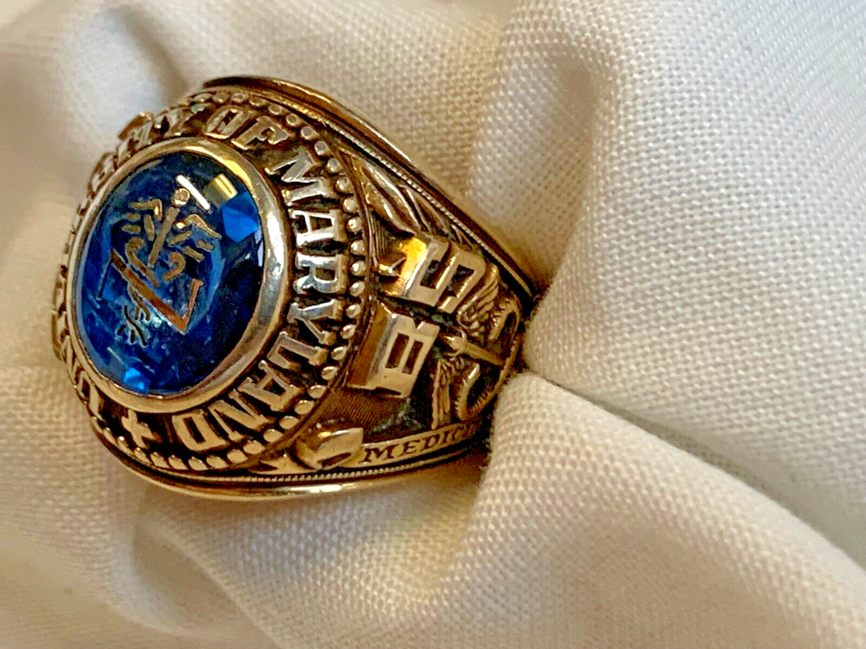 1972 University of Maryland Medicine Ring 10K Gold 17.58g Sz 7 Sapphire ...