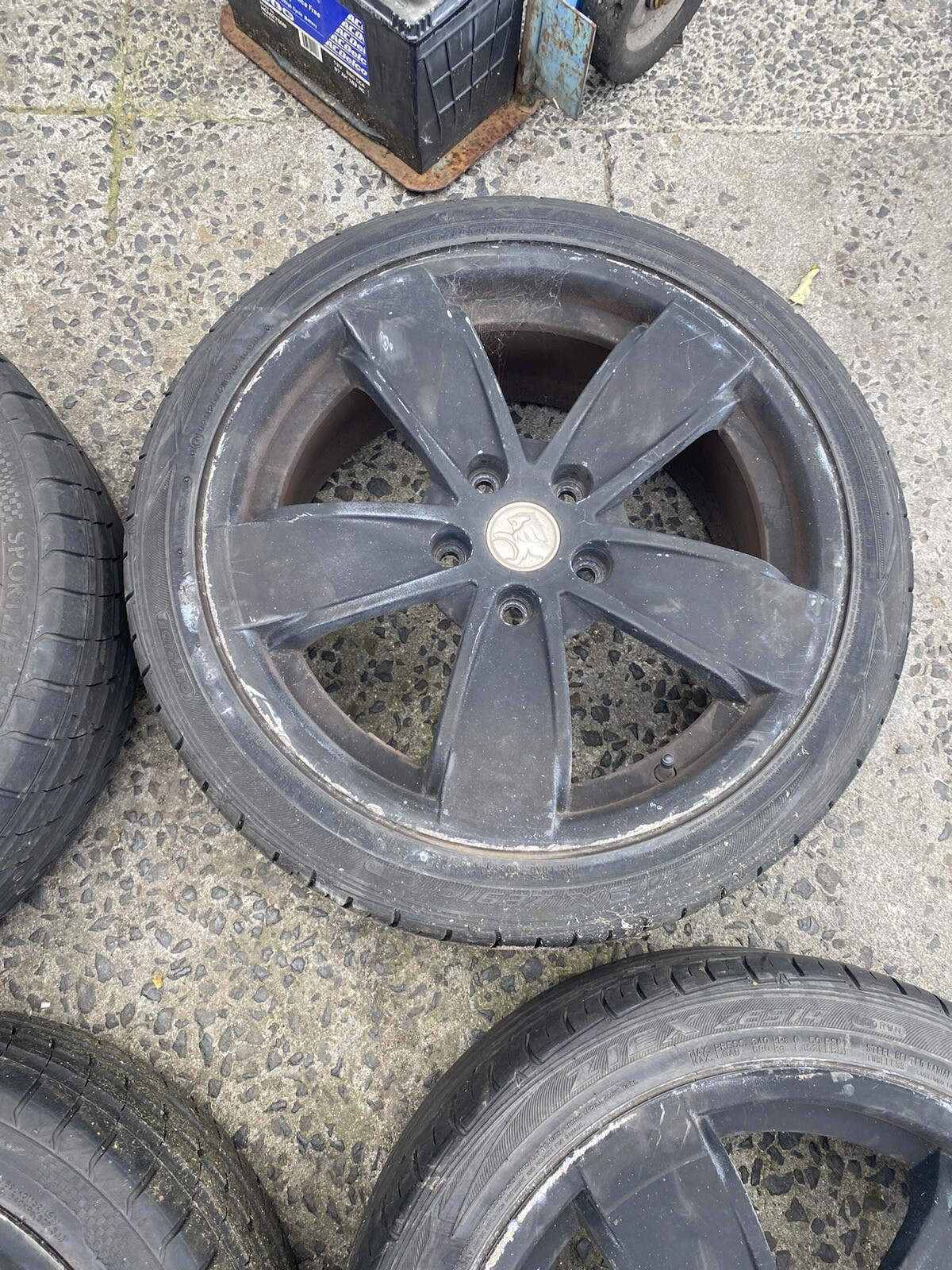 COMMODORE VY SS MAG WHEELS & TYRES 18 inch VT VX VY VZ | eBay Australia