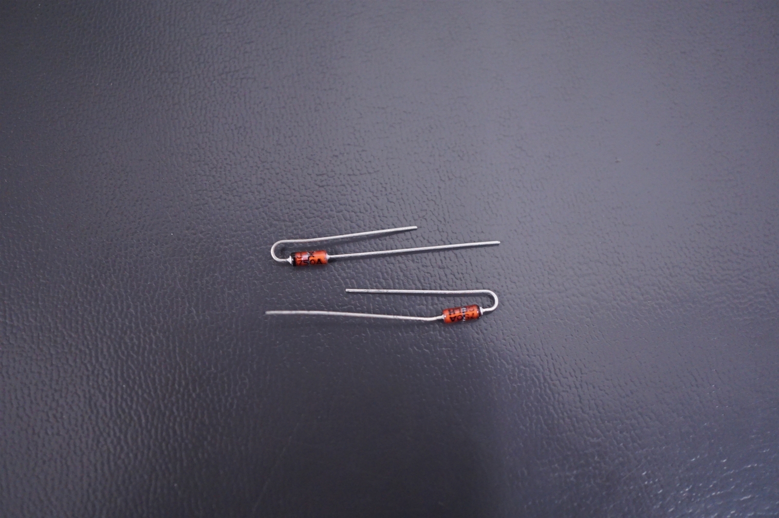 Lot of 2 JANTX1N750A American Power Devices Zener Diode 4.7V 500mW ...