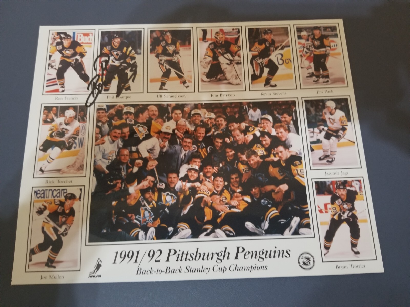 1991-92 Pittsburgh Penguins Stanly Cup Champions Photo signed by Phil ...