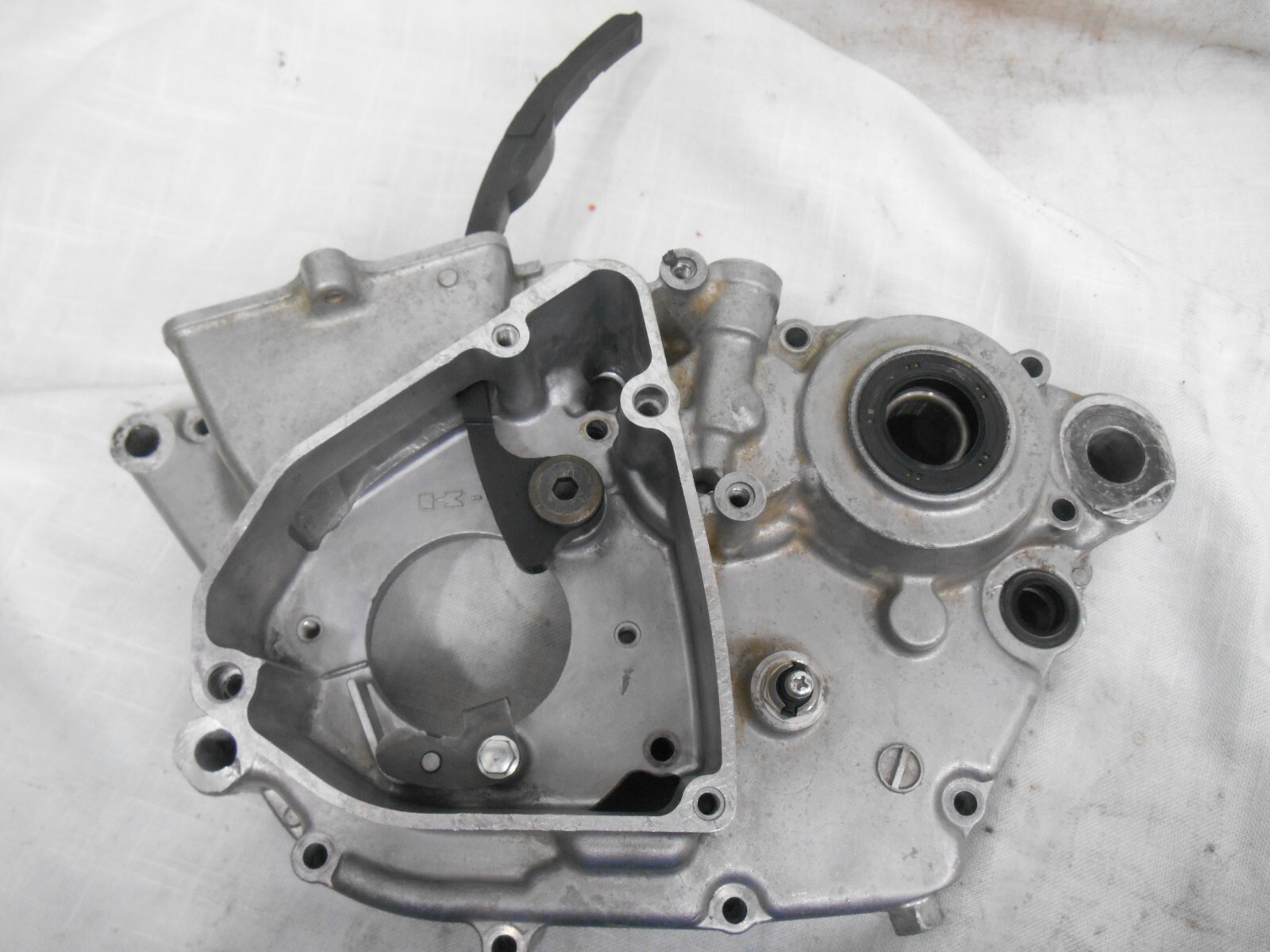 2005 Kawasaki KX250F KX 250F LEFT Crankcase Crank Case Half Engine ...