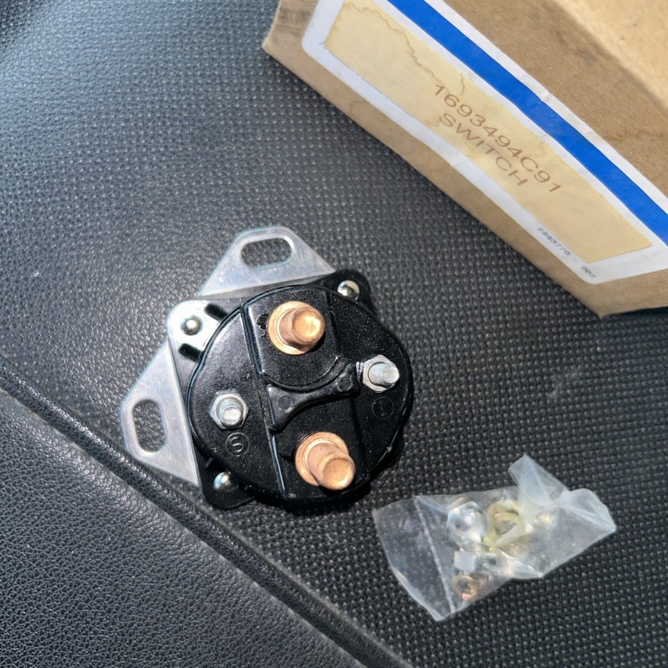 International 1693494C91 SWITCH MAGNETIC 12V NAVISTAR 1693494C91 | eBay