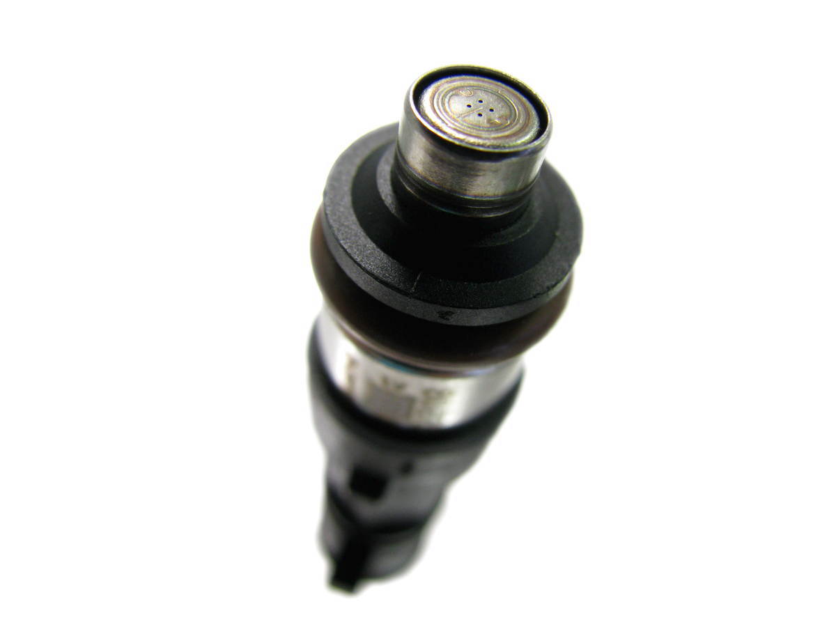 Set of 4 BRAND NEW BOSCH OEM Injectors for 2004-2006 Volkswagen ...