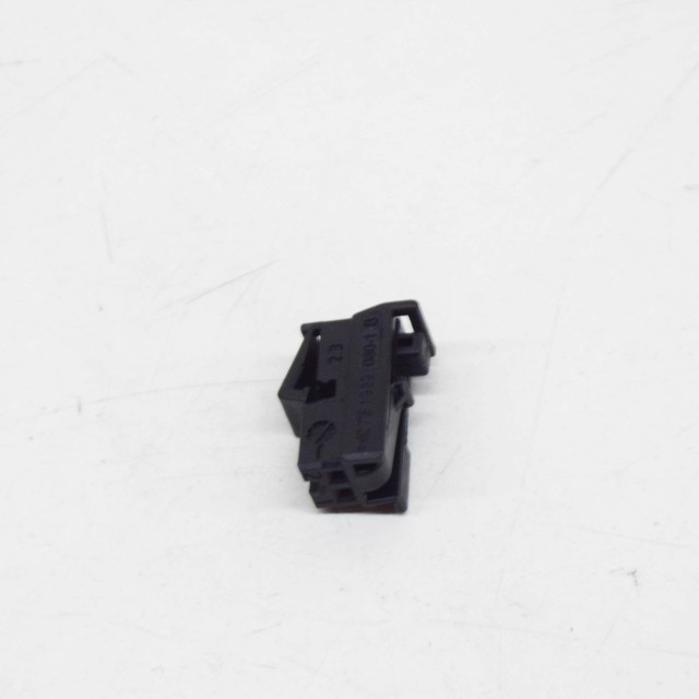 Mercedes-Benz CLA C117 Sun Visor Pin Bushing Housing A0375455928 ...