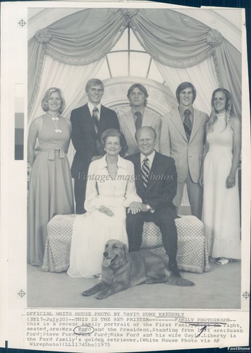 1975 White House Ford Family Portrait David Kennerly Wirephoto 7X10 ...