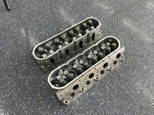 PAIR OEM GM Camaro Trans Am GTO Corvette Cylinder Heads 241 LS1 LS2 LS3 ...