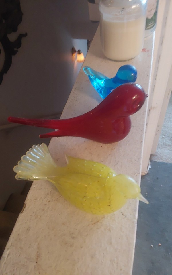 THREE BRIGHTLY COLOURED GLASS BIRDS | eBay