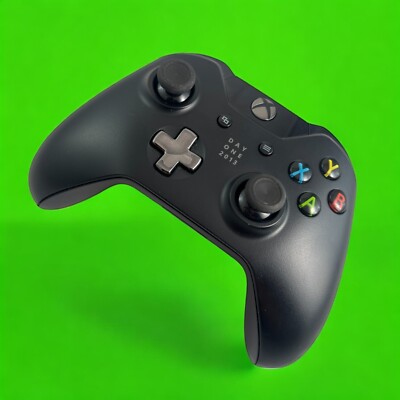 Microsoft Xbox One Wireless Controller - Day One 2013 Edition Tested ...