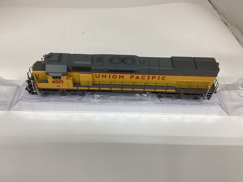 Athearn #86967 HO scale “UP” SD45T-2 with DCC & SOUND Rd.#4819 | eBay