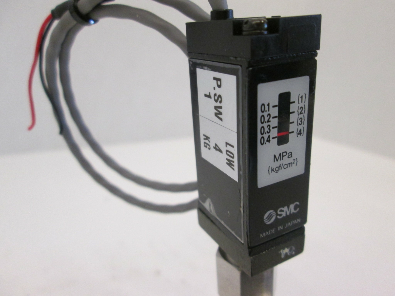 SMC w/ CDA Regulator, Pressure Switch, Gauge | eBay