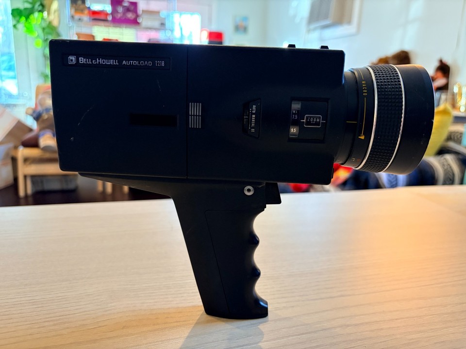 Bell & Howell 1218 Autoload Super 8 Movie Camera w/ 75mm f/1.8 Lens ...