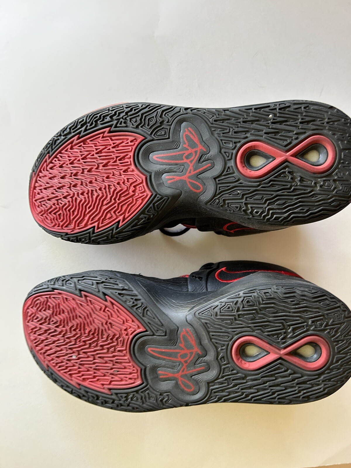 Kyrie Infinity - Black-University Red / Men’s Size 10… - Gem