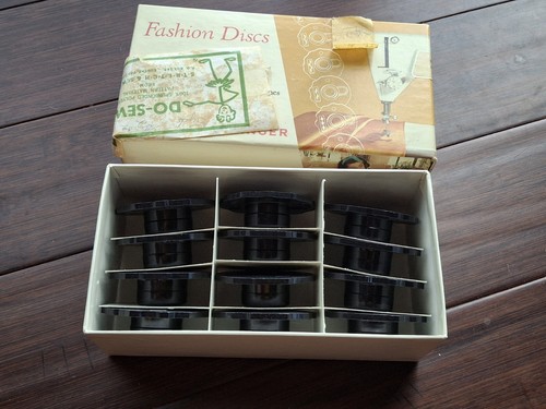 Vintage Singer Sewing Machine 12 Fashion Disc's Zig Zag 620 625 628 ...