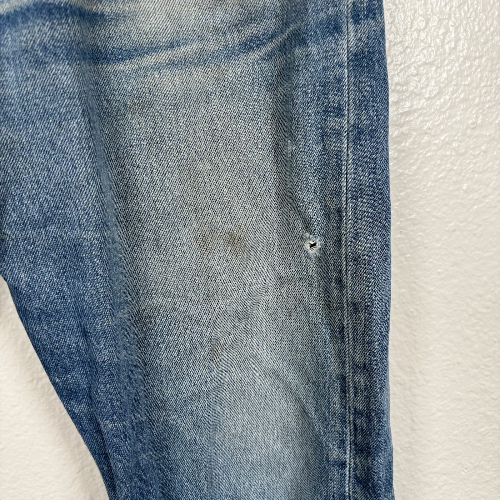 Vintage Levis Mens 501xx Jeans 90s Actual Size 35x31… - Gem