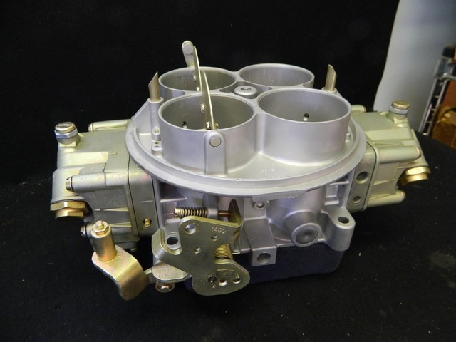 Holley Dominator Carb 4 -barrel Carburetor 1050 CFM List 4575 12r4325b ...