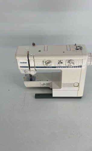 Brother VX-1020 Portable Electric Sewing Machine w/ Foot Pedal & Roll ...