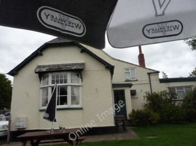 Photo 6x4 Salutation Inn, Ham Ham/ST6898 c2009 | eBay UK