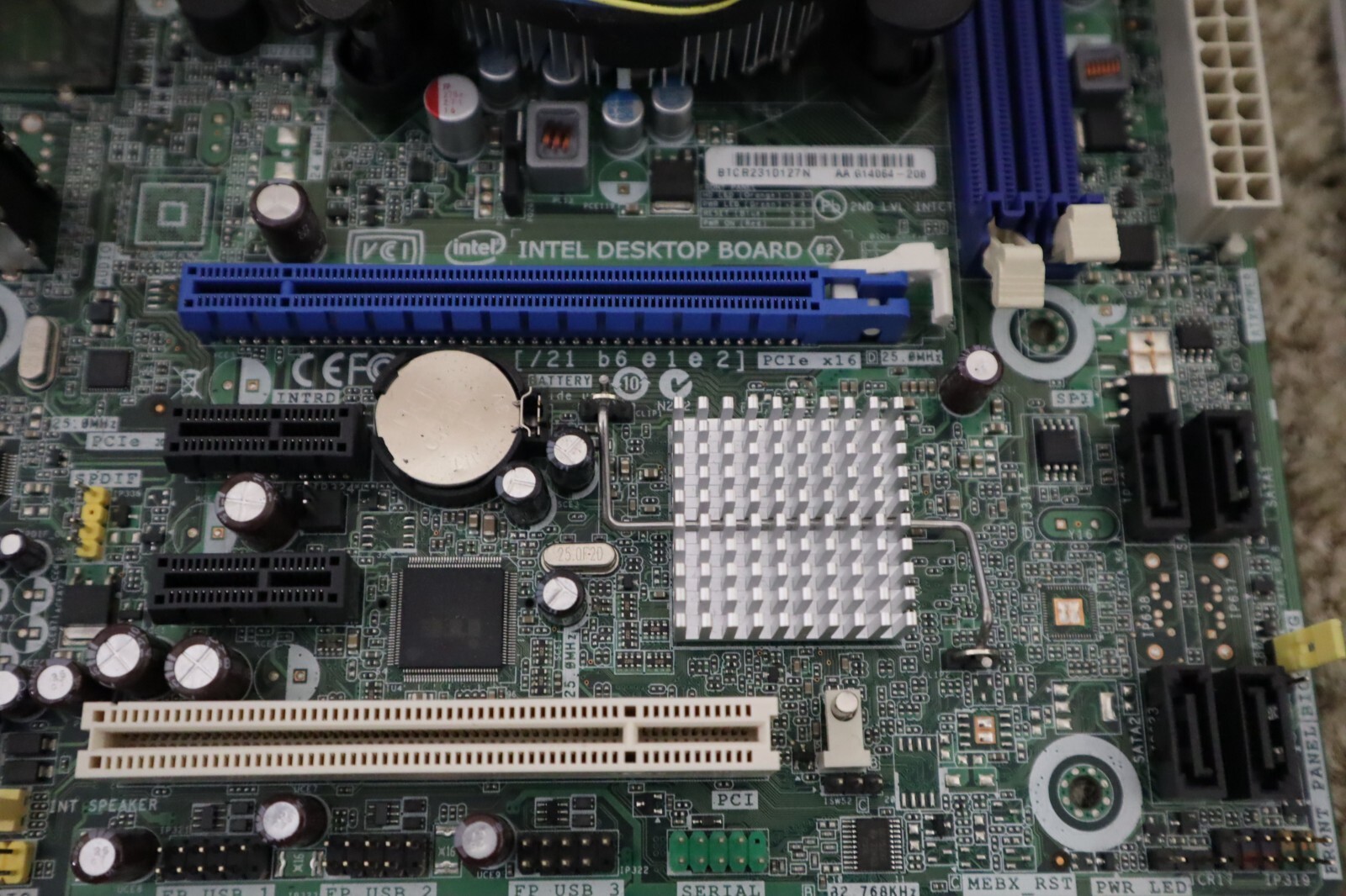 Intel DH61CR LGA 1155 DDR3 SDRAM Desktop Motherboard w/IO + Ram ...