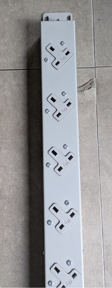 15 way Steel UK PDU VERTICAL MOUNT 19" Rack Power Distribution Unit ...