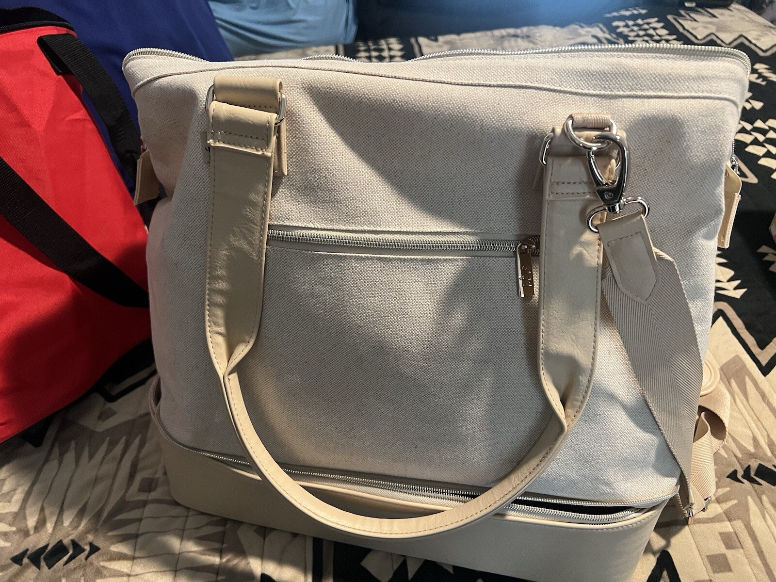 BEIS The Convertible Mini Weekender Bag in Beige Carr… - Gem