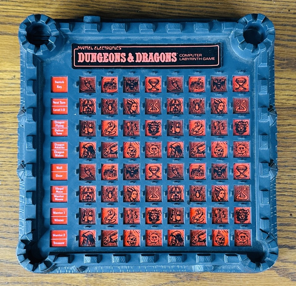 DUNGEONS & DRAGONS 1980 COMPUTER LABYRINTH GAME with parts WORKS ...