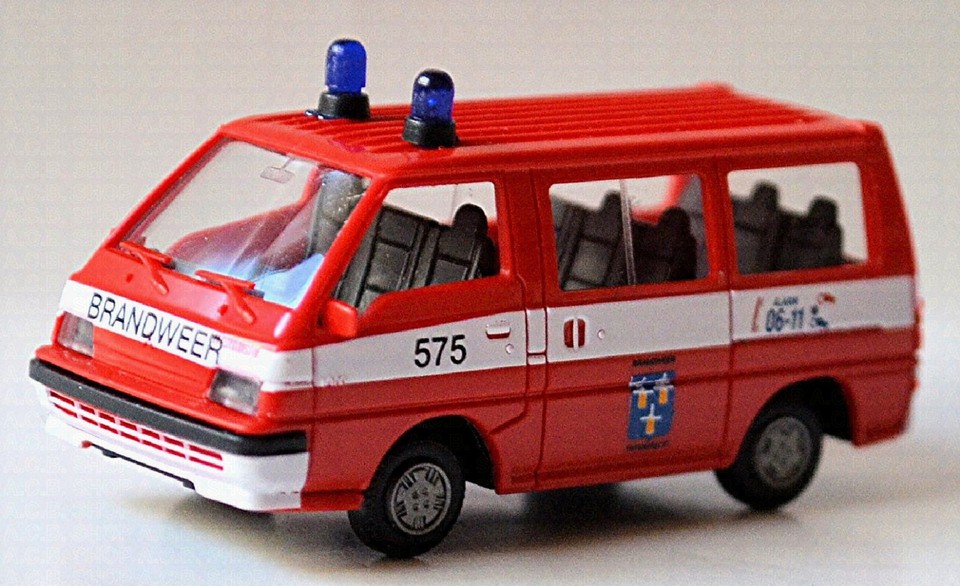 Mitsubishi L300 II Bus 1987-94 Brandweer Papendrecht ( Nl ) 1:87 Rietze ...