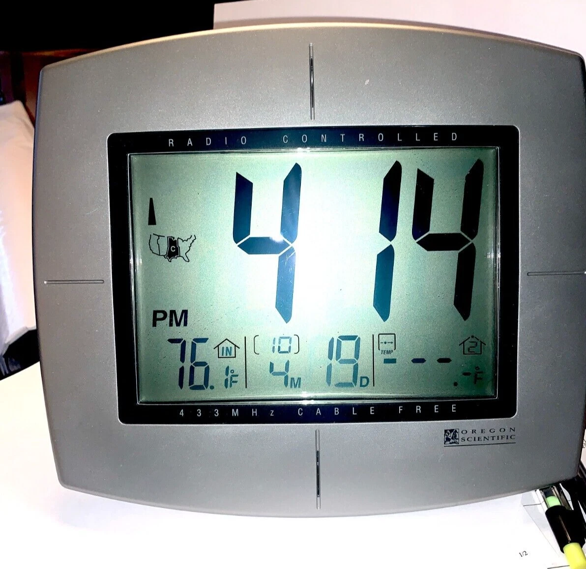 Modern Clock Radio