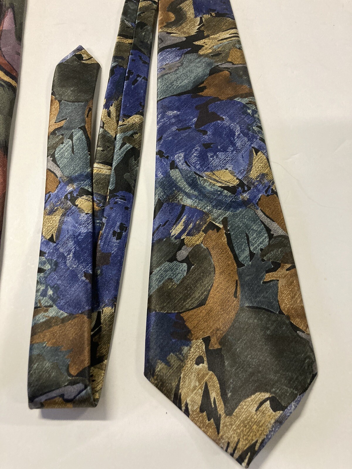 2 Wembley vintage Multi Colorful ties “Wembley Star-s… - Gem