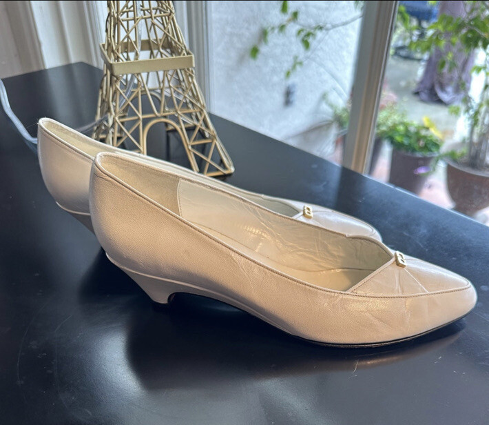 Christian Dior White small heel Shoes - Gem