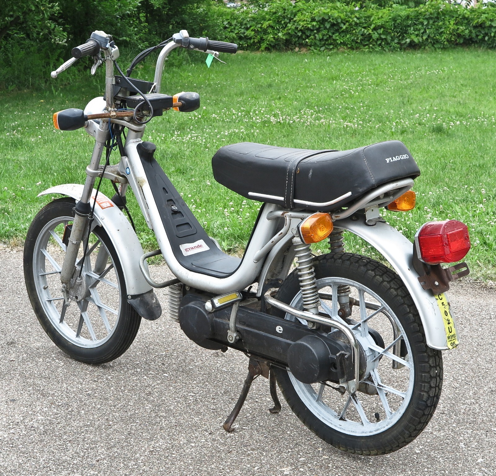 Vtg 1979 Vespa Piaggio GRANDE Project Moped 50cc for Repair or ...