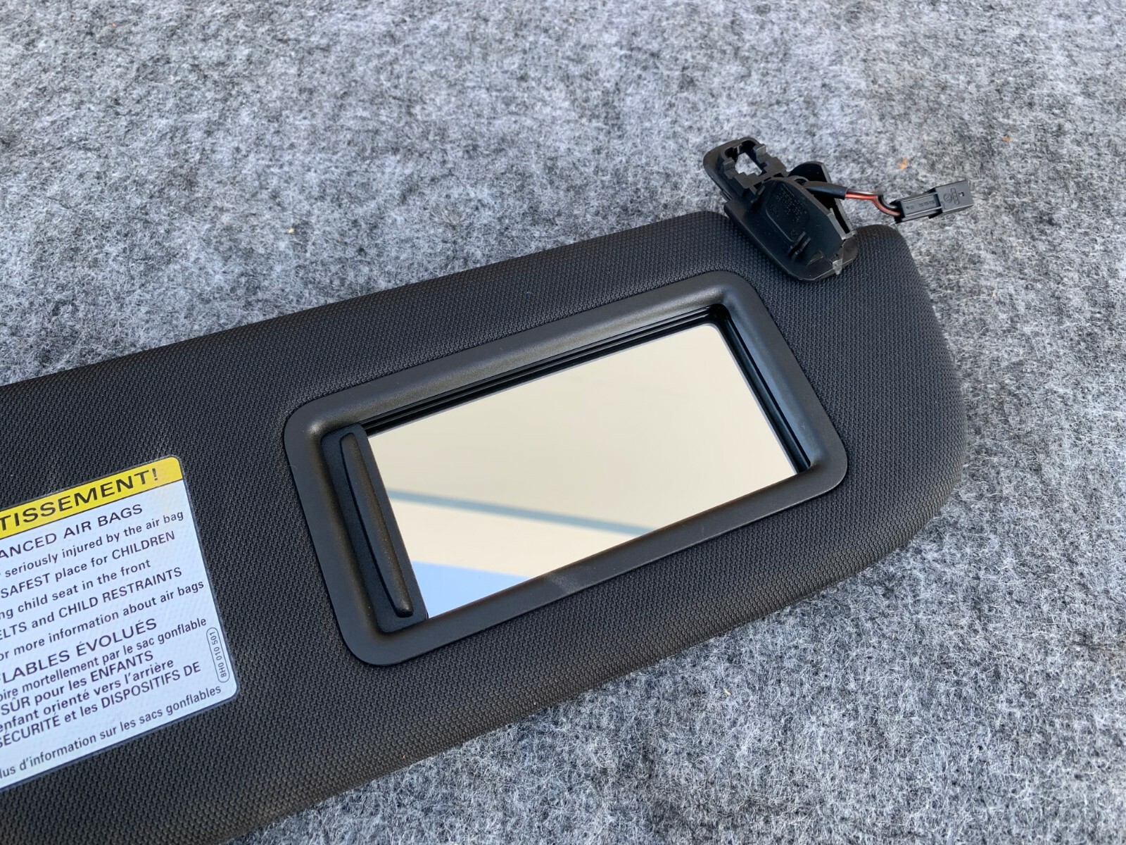 RIGHT SIDE SUN VISOR ASSEMBLY BLACK COLOR OEM 2012-2017 AUDI A6 A7 S6 ...