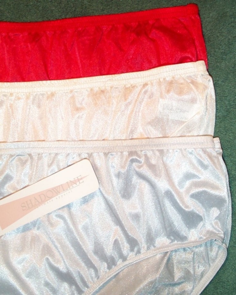 3 Pair Size 8 Assorted ShadowLine Hidden Elastic Hipster Red, White ...