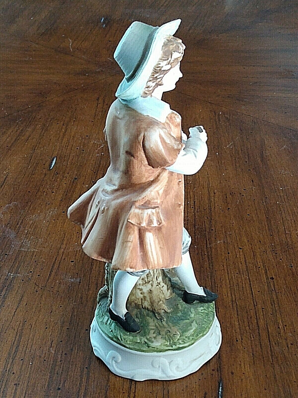 Vintage Classic Gallery Collection C8567 Gathering Grapes Figurine | eBay