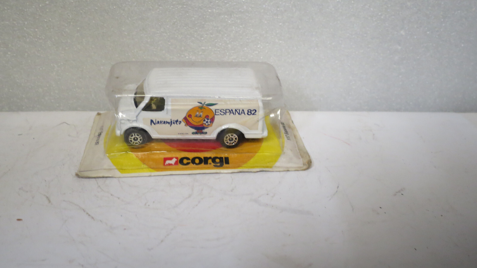 VINTAGE 1/64 CORGI JUNIORS #117 CHEVROLET VAN ESPANA 1982 SOCCER WORLD ...