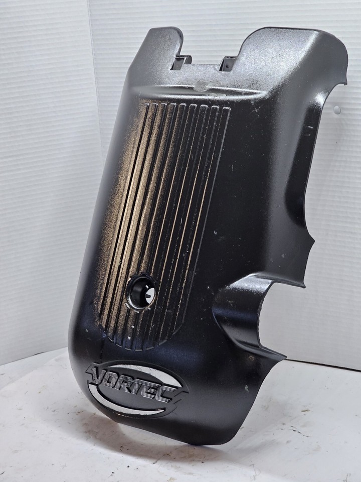 2001 2006 GMC Sierra Vortec Engine Cover Trim Panel Tahoe 1500 Bracket ...