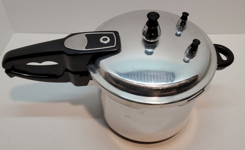 Vintage Pressure Cooker w/Weights & Lid Italian Design Pedrini 4 Quart ...