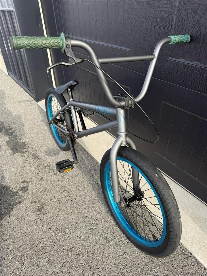 2011 Verde Prism Vintage New School BMX Grey Blue Complete Original ...